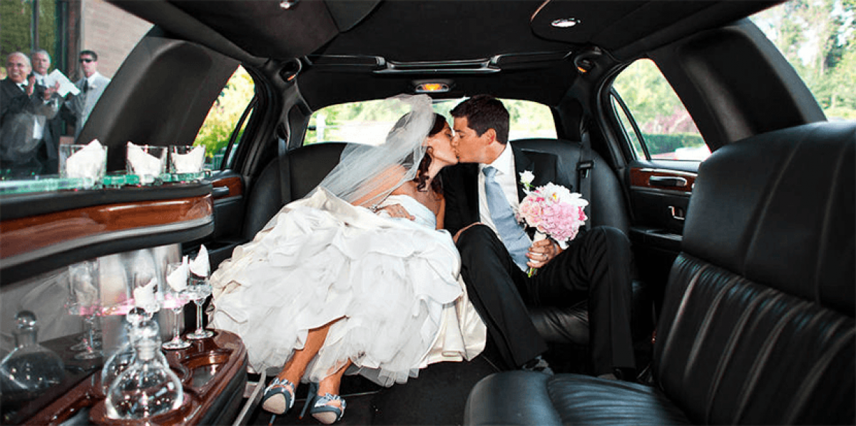 Wedding Transportation Shuttles | Limo Party Bus Rental | Tour Monde®